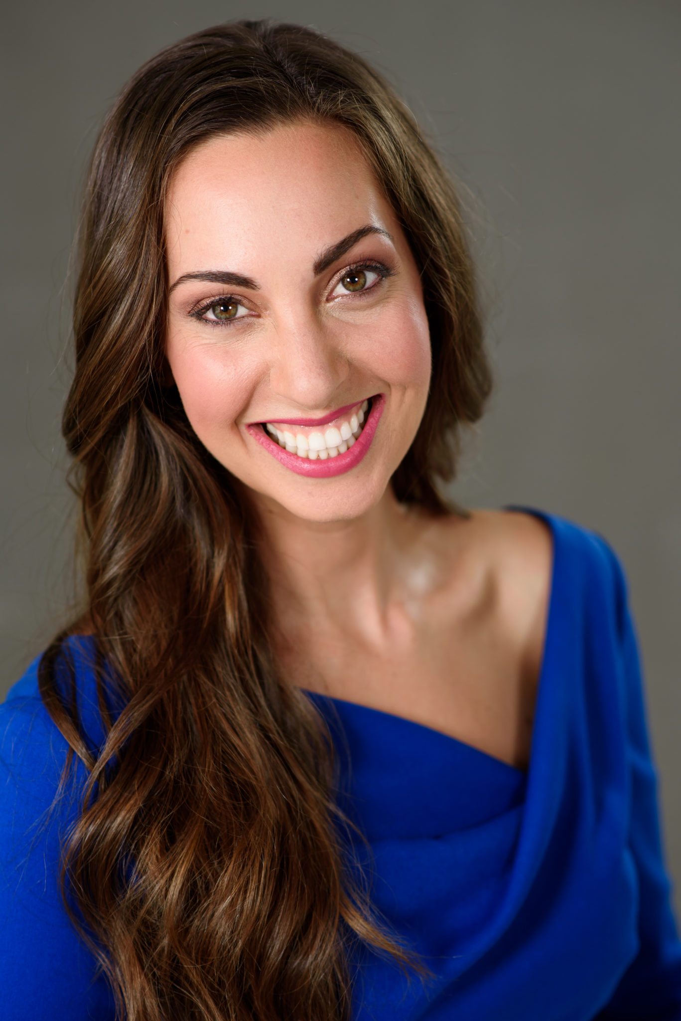Vanessa Van Edwards: Charisma for the Awkward – Love Your Work, Episode 167